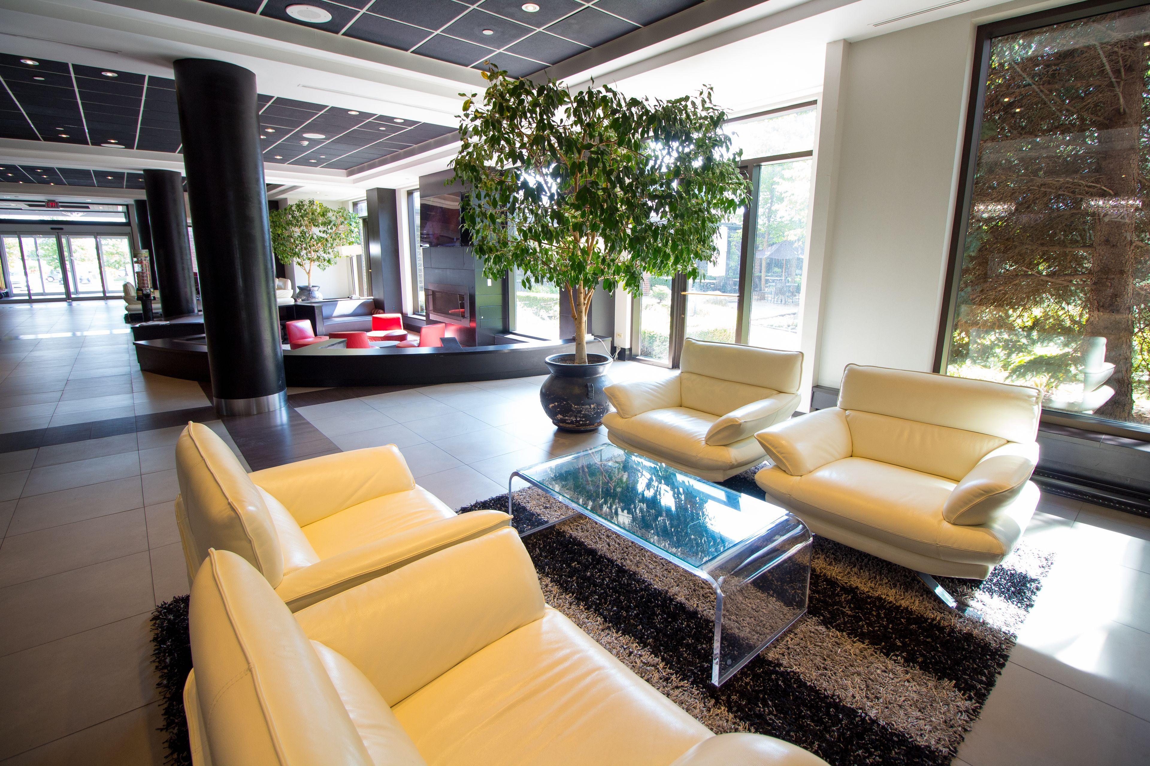 HOTEL DELTA MARKHAM | ⋆⋆⋆ | CANADA | SEASON DEALS FROM $109